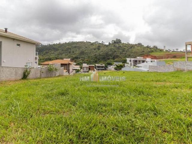 Terreno à venda em Atibaia