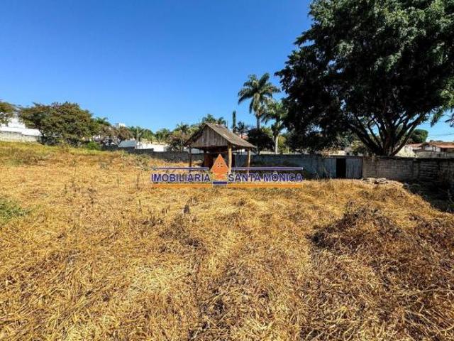 Terreno à venda em Bandeirantes