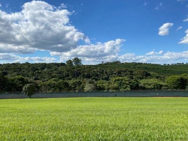 Terreno à venda em Bragança Paulista, Condomínio Quinta da Baroneza II, com 3173.57 m²