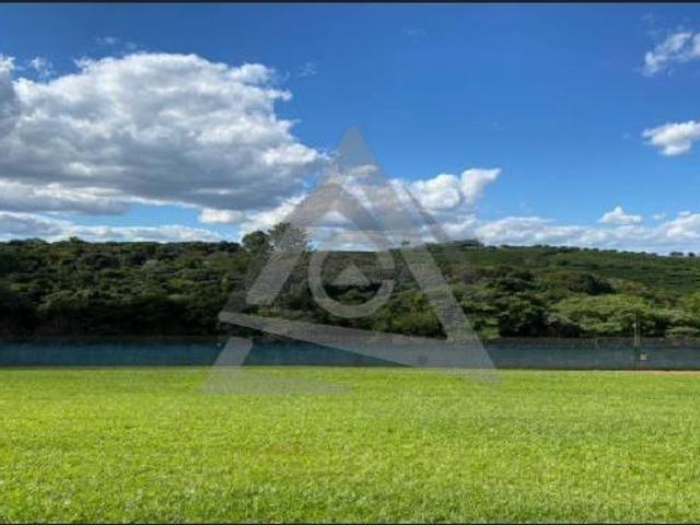 Terreno à venda em Bragança Paulista, Condomínio Quinta da Baroneza II, com 3181 m²