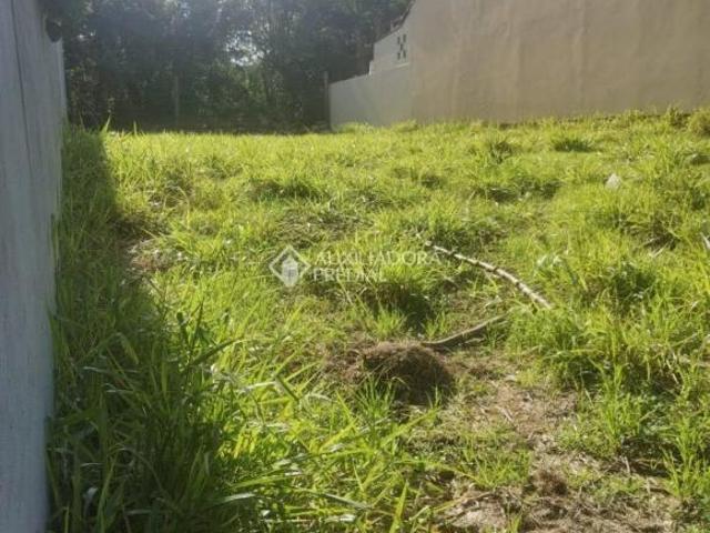 Terreno à venda em Guarujá