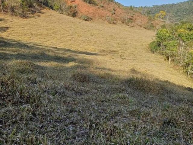 Terreno à Venda em Guarujangá, MG