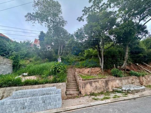 Terreno à venda em Embu das Artes SP, Vila Ísis Cristina com 284,67m² de área!