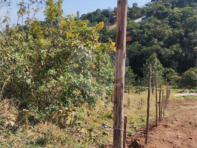 Terreno à venda em Estância Santa Maria Do Portão SP