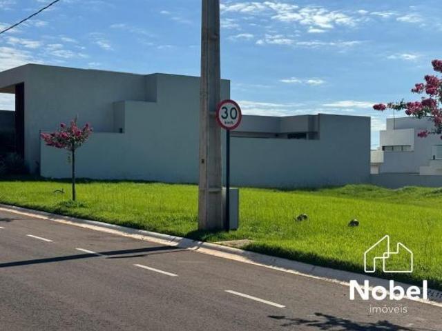 Terreno à venda em Forest Hill, Cianorte PR: 360,00m² em condomínio fechado!