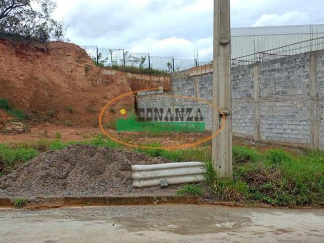 Terreno à venda em Fábricas
