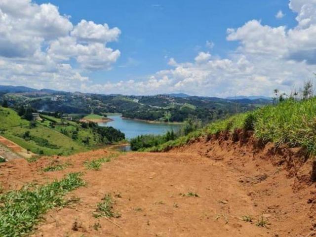 Terreno á venda em Igarata, futuro Clube Recreio Monte Belo vista para represa