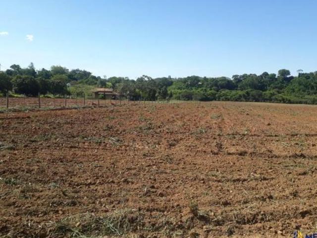 Terreno à venda em Iperó