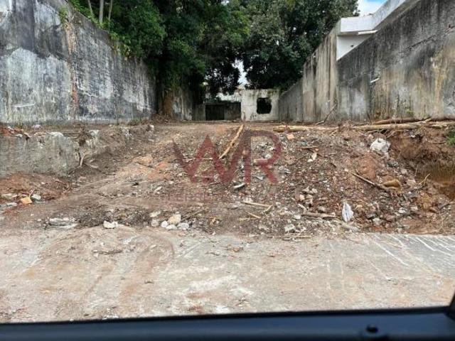 Terreno à venda em Itaquera