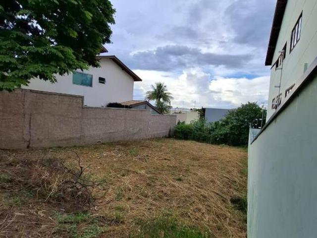 Terreno à venda em Jaguariúna, Santa Maria, com 303 m²