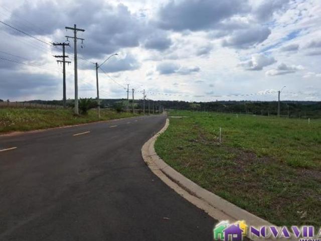 Terreno à venda em Jaguariúna SP, bairro Camanducaia Praça E Parque, 250,00 m² de área. Aproveite es