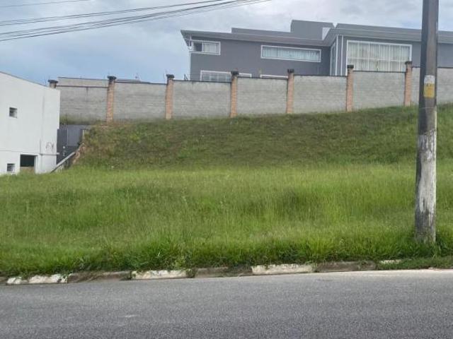 Terreno à venda em Jandira