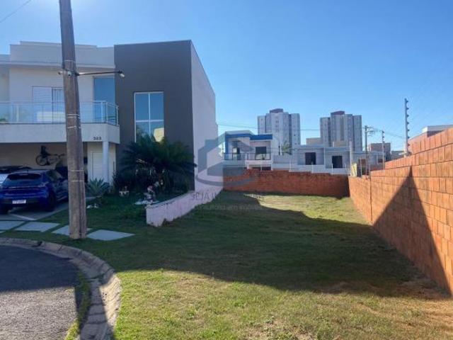 terreno à venda em Jardim Bela Vista