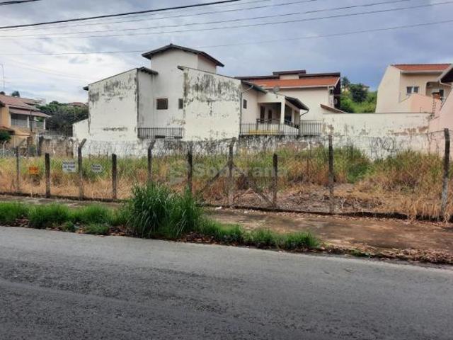 terreno à venda em Jardim Chapadão