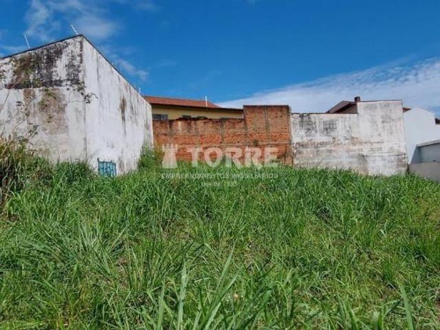 terreno à venda em Jardim Chapadão