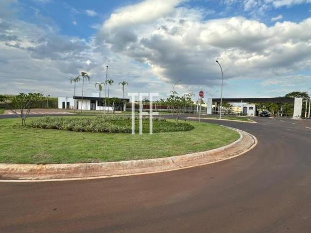 terreno à venda em Jardim Fortaleza