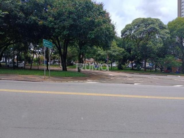 terreno à venda em Jardim Guanabara