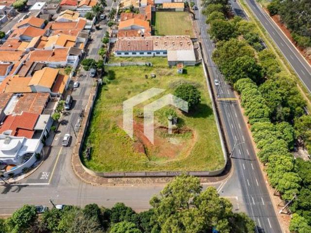 terreno à venda em Jardim Ipiranga