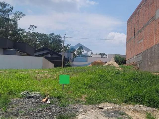 terreno à venda em Jardim Laguna