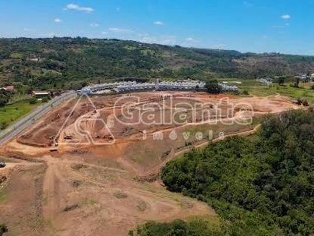 terreno à venda em Jardim Pinheiros
