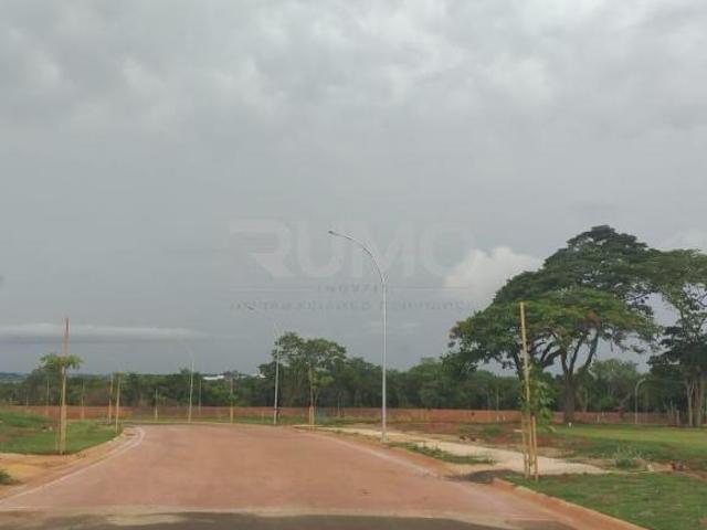 terreno à venda em Jardim Roseira