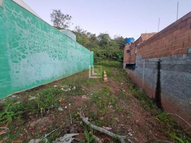 Terreno à venda em Jardim Vale Verde