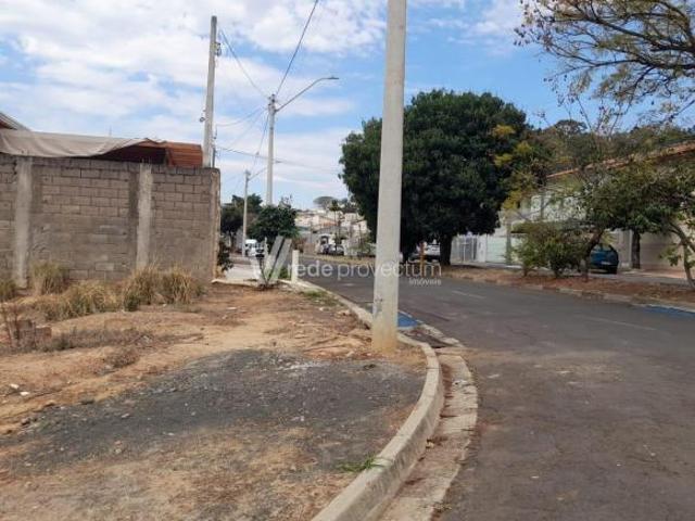 terreno à venda em Jardim Ypê