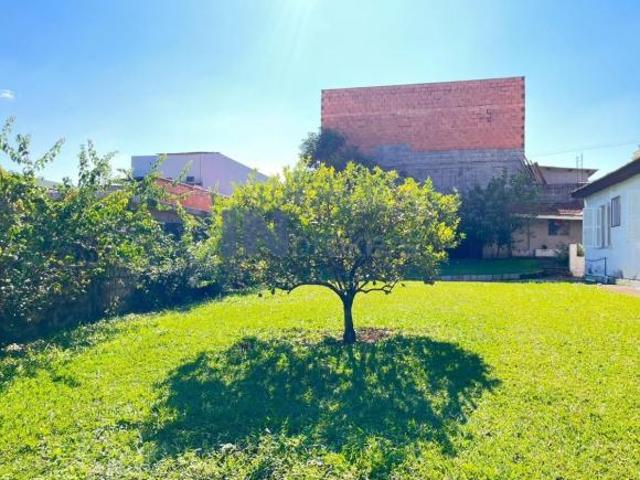 Terreno à venda em Jundiaí SP, Jardim Tarumã, 300m² de área! Aproveite essa oportunidade única!