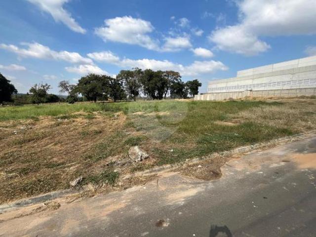Terreno à venda em Loteamento Comercial Monte Castelo SP