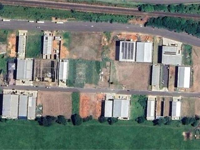 Terreno à venda em Loteamento Comercial Monte Castelo SP
