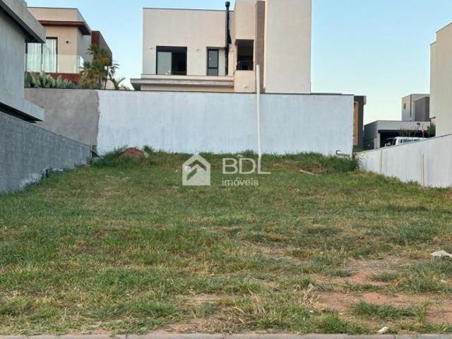 terreno à venda em Loteamento Residencial Arborais