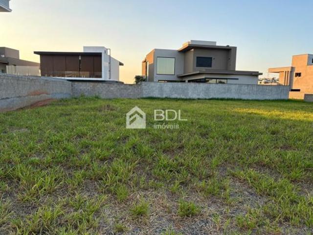 terreno à venda em Loteamento Residencial Arborais
