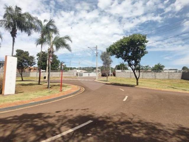 Terreno à venda em Loteamento santa marta SP