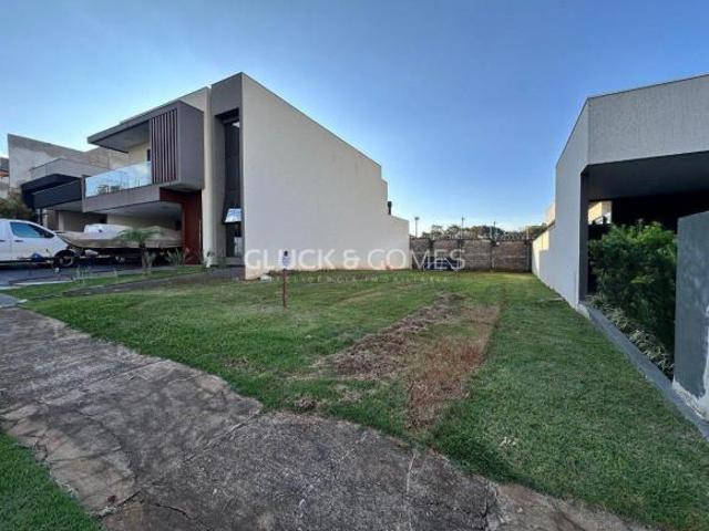 Terreno à venda em Londrina/PR