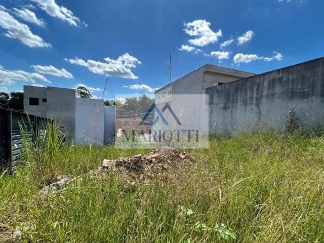 Terreno à Venda em Laranjeiras, Caieiras/SP
