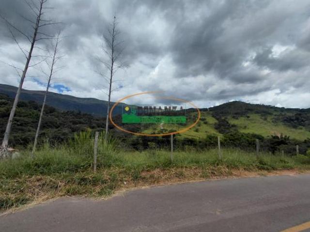 Terreno à venda em Moeda