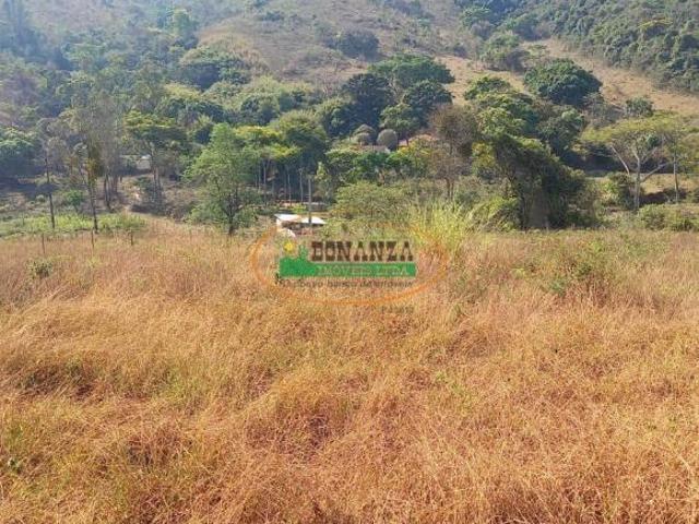 Terreno à venda em Moeda