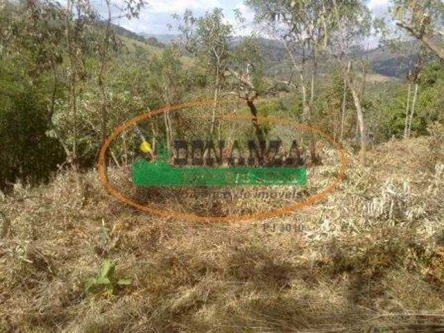 Terreno à venda em Moeda