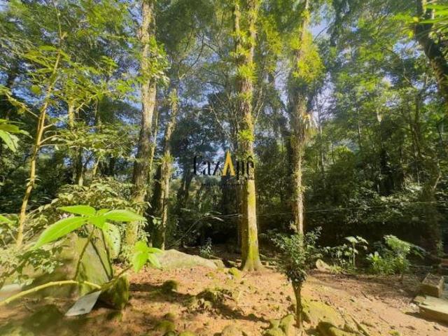 Terreno à Venda em Maresias