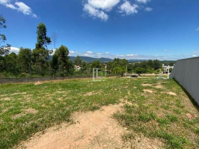 Terreno à venda em Medeiros