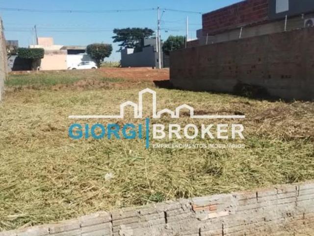 Terreno à venda em Mirassol SP: 200m² no bairro Mais Parque por R$100 mil. Laterais definidas, quita