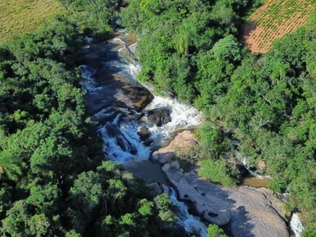 TERRENO À VENDA EM MUNHOZ MG – 20.000 m² COM CACHOEIRA EXCLUSIVA