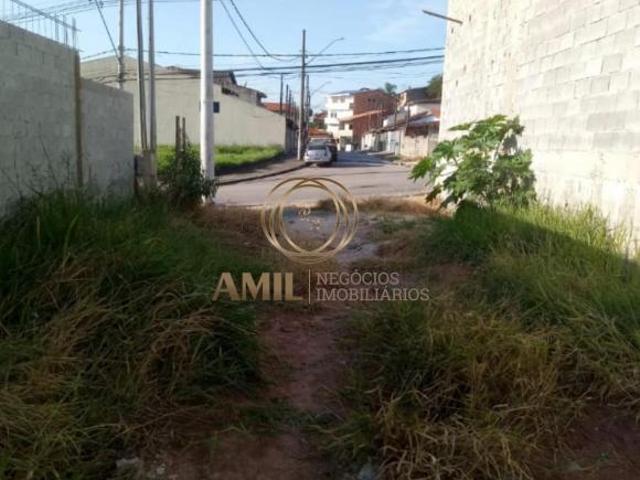 Terreno à venda em São José dos Campos SP, no Altos da Vila Paiva, com 198m² de área!