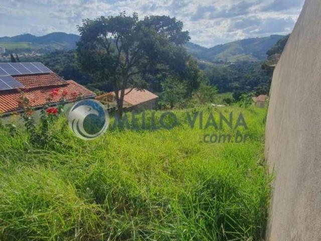 Terreno à venda em São Lourenço MG, bairro Solar dos Lagos, com 450,00 m² de área!