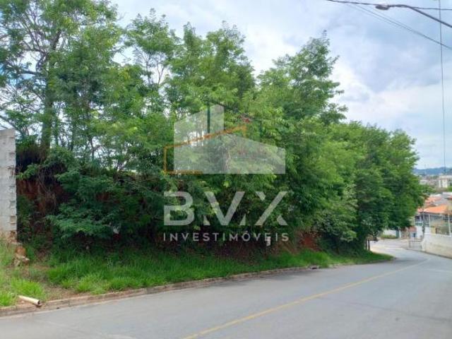 Terreno à venda em São Roque SP no Jardim Maria Trindade com 763m² de área!