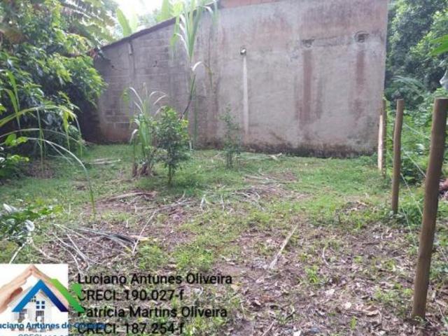 Terreno à venda em São Sebastião com 250m²