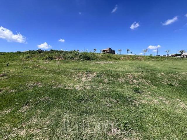 Terreno à venda em Sousas