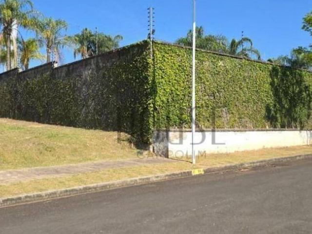Terreno à venda em Sorocaba, com 1062m² | Condomínio de alto padrão Saint Patrick | TE1869
