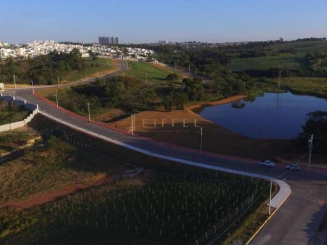 Terreno à venda em Sorocaba, Wanel Ville, com 215 m², Condomínio Helena Maria