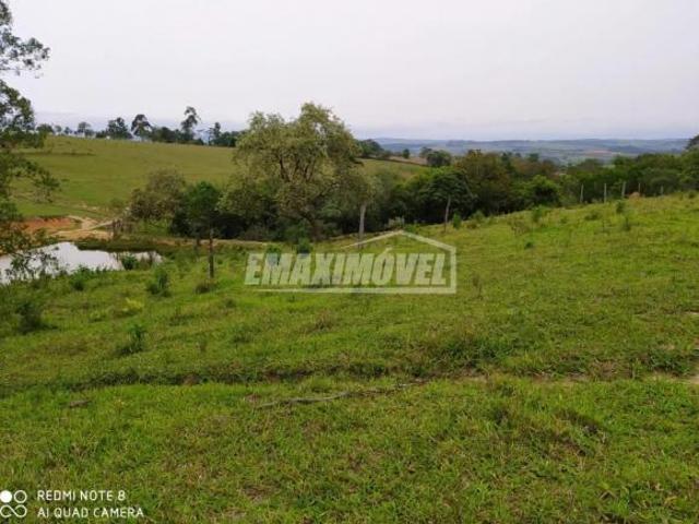 Terreno á venda em Salto de Pirapora SP